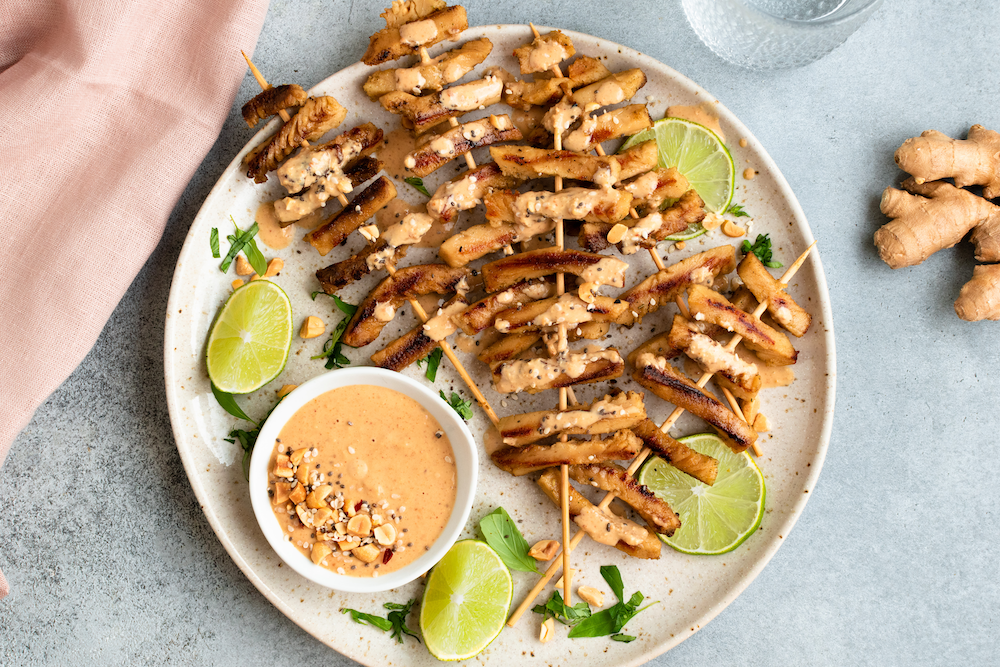 Chik'n satay with peanut sauce - Strongr Fastr: AI Nutrition, Workouts ...